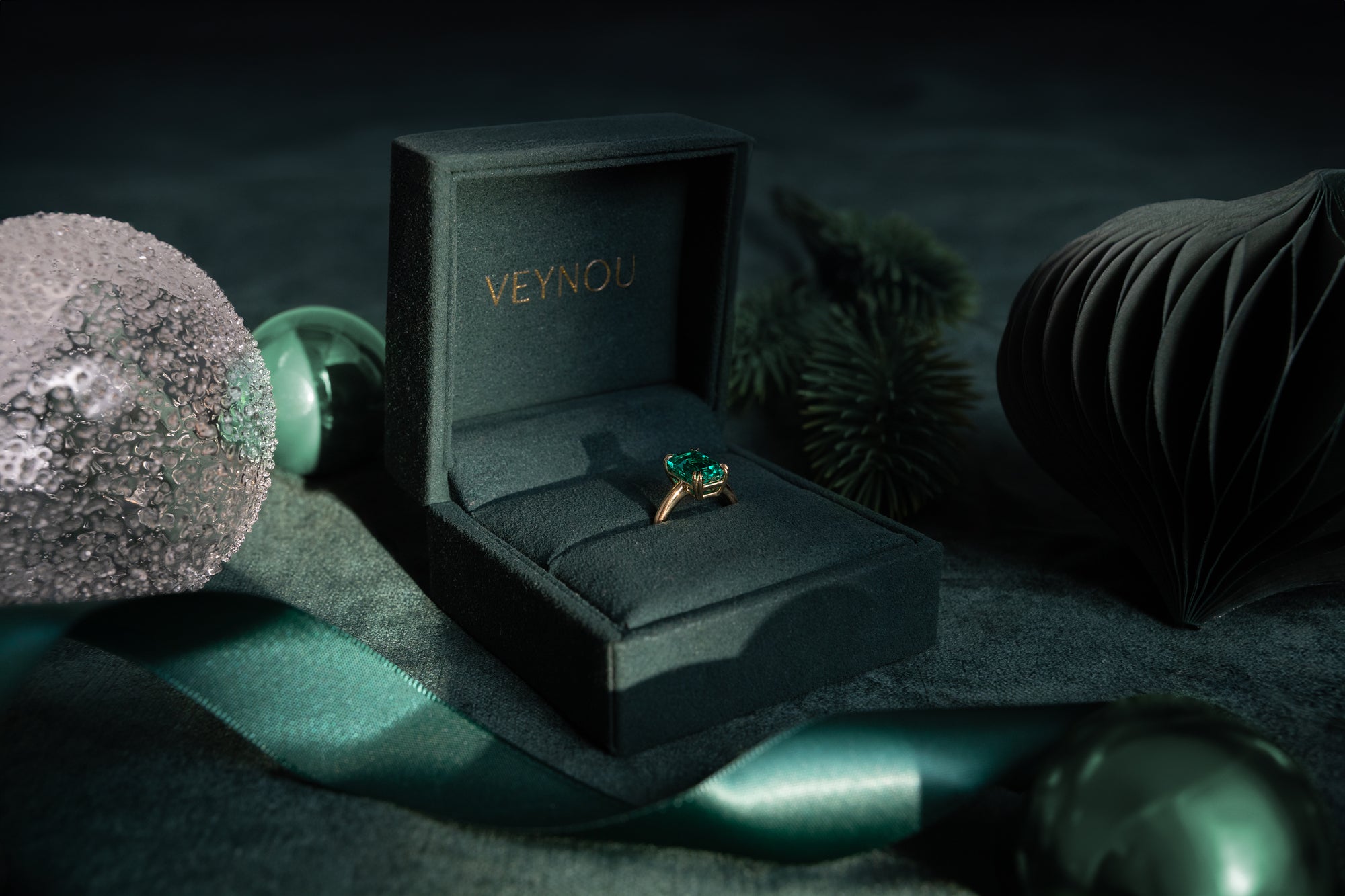 VEYNOU - Jewelry made with lab grown diamonds & recycled gold
